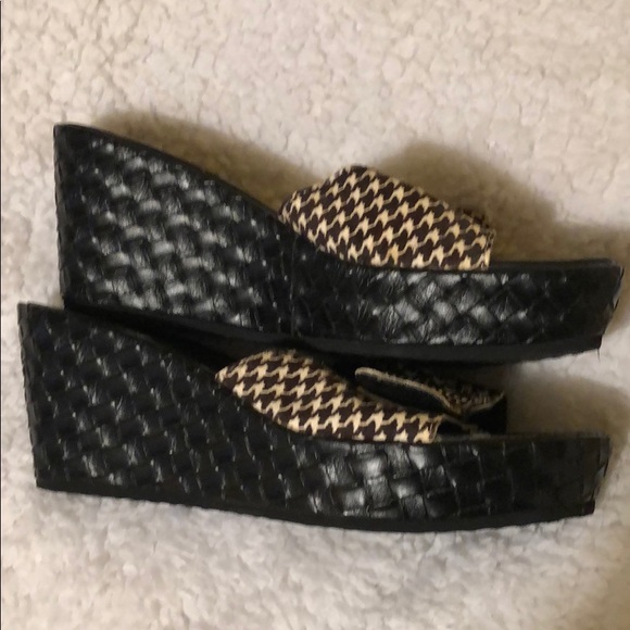 Yellow Box | Shoes | Yellowbox Wedges With Houndstooth Design Sz7 ...